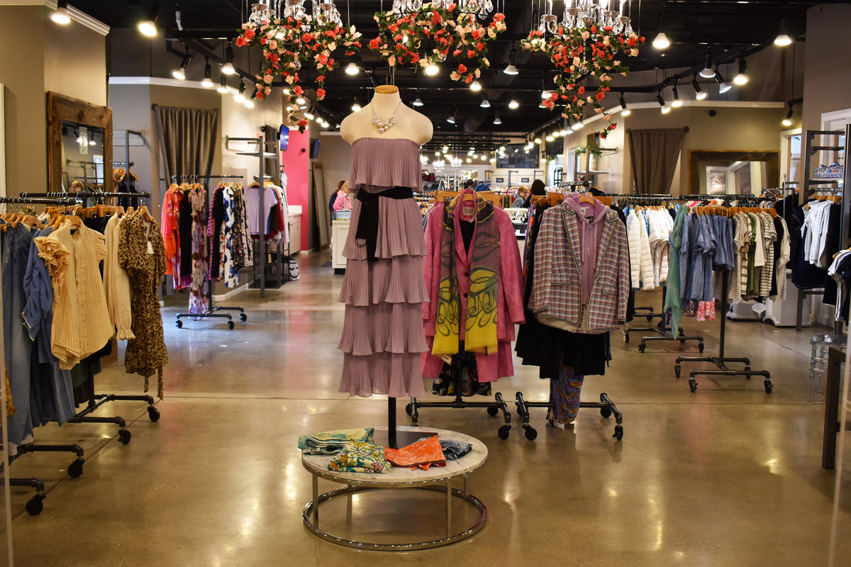 Shop FAYE's Boutique | Milwaukee Women's Clothing Store – Faye's